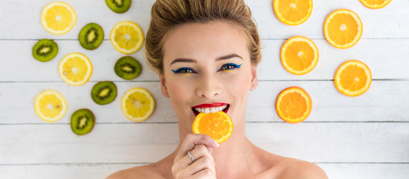 Bagaimana Peran Vitamin C Untuk Kecantikan? - Holisticare Ester C